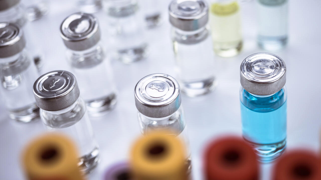 Push-in Plug Vials Market