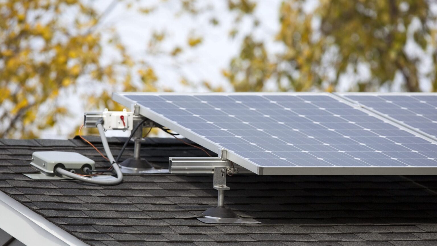 India Residential Solar Inverter Market to Hit USD 385.8 Million by ...